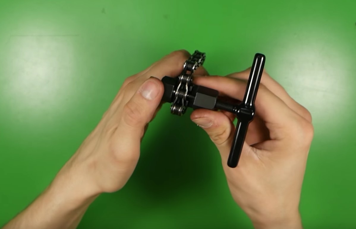How to take the chain off with a squeezer - houstonbicycleclub.org